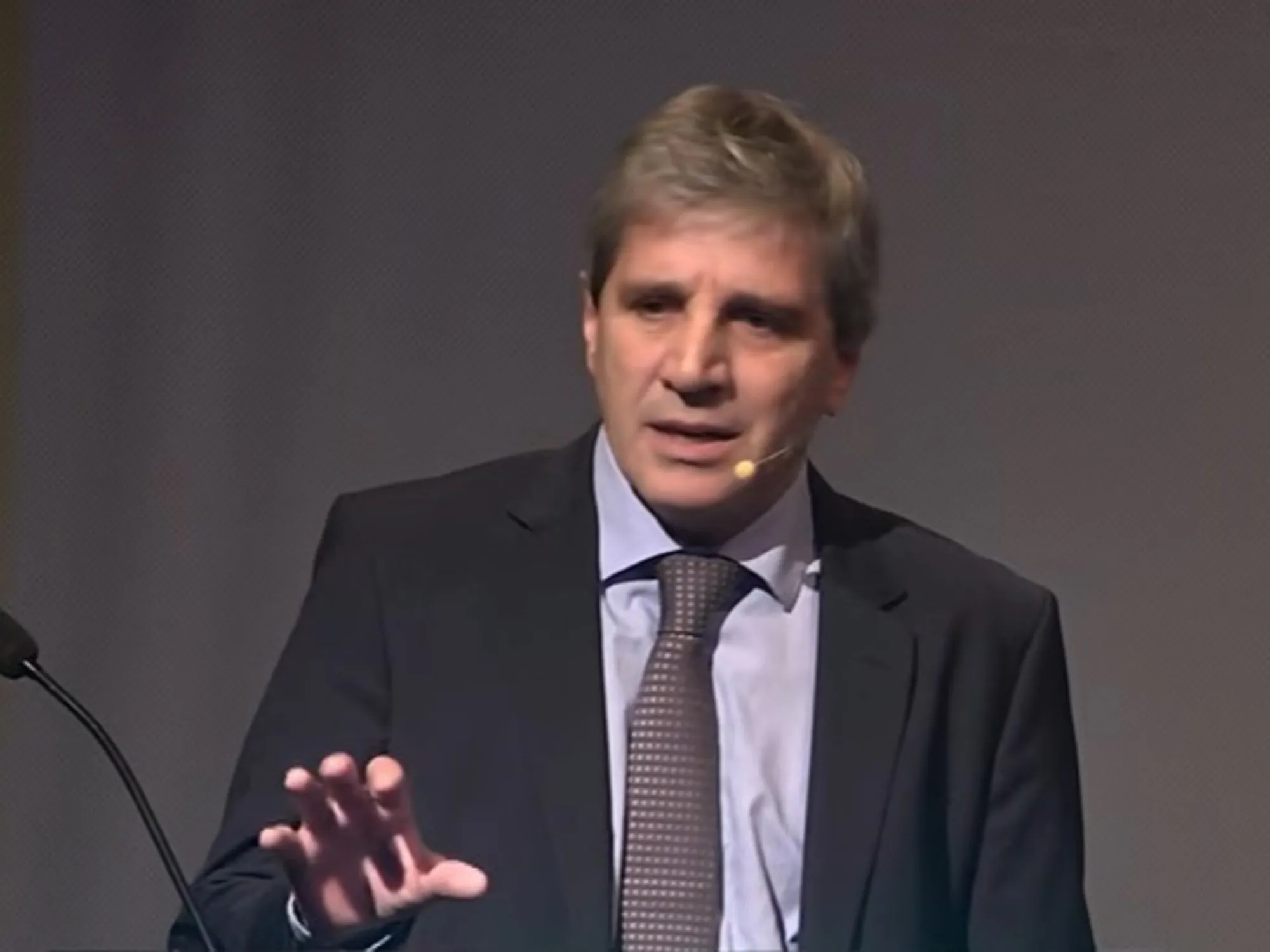 Luis Caputo: Perspectivas Económicas y Desafíos del Kirchnerismo en ...